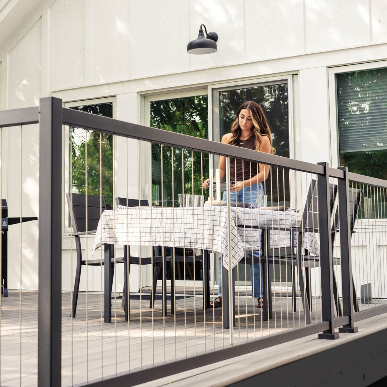 How to Choose the Right Beach House Deck Railings | Cable Bullet