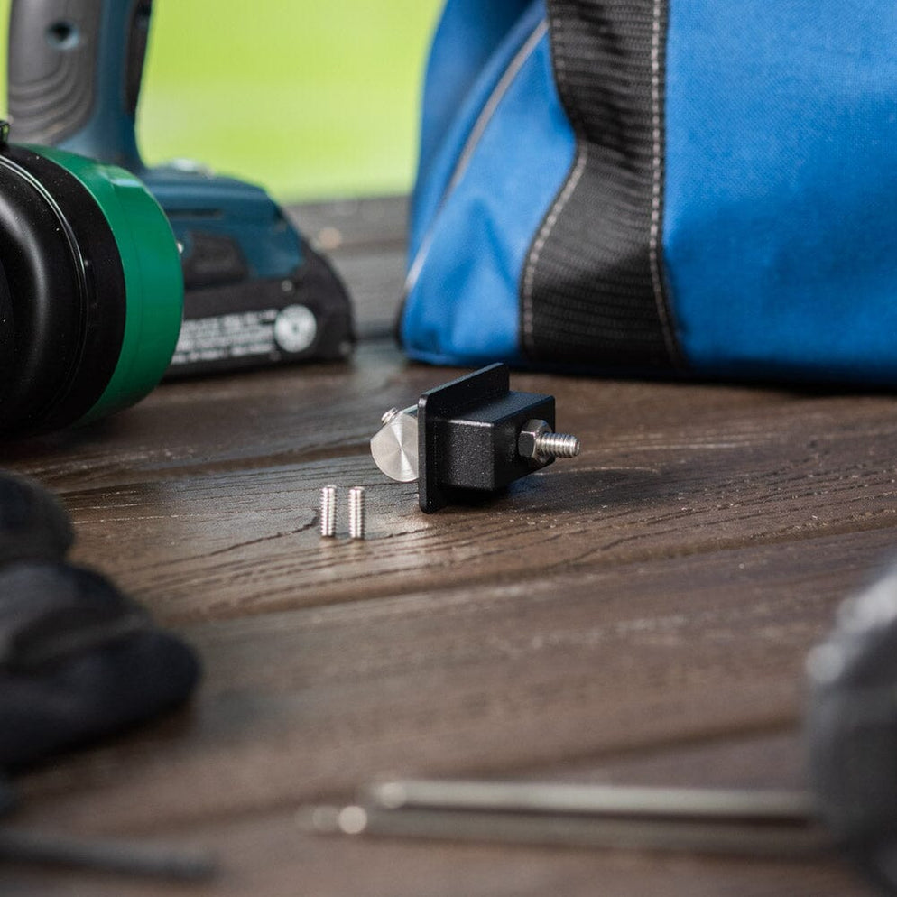 Signature Classic Stair Corner Handrail Hinge — Cable Bullet